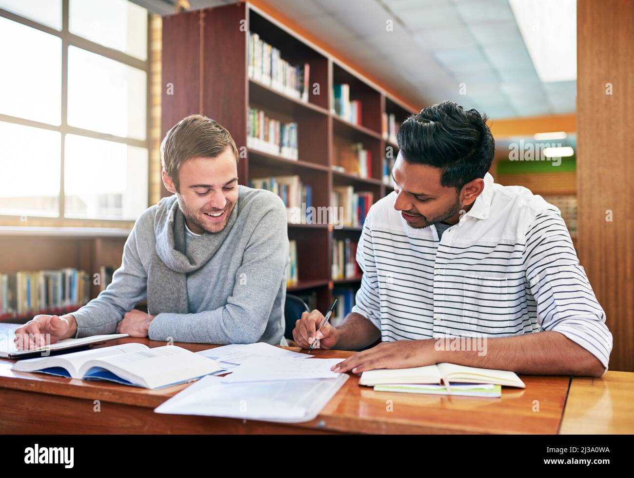 Compare notes hi-res stock photography and images - Alamy