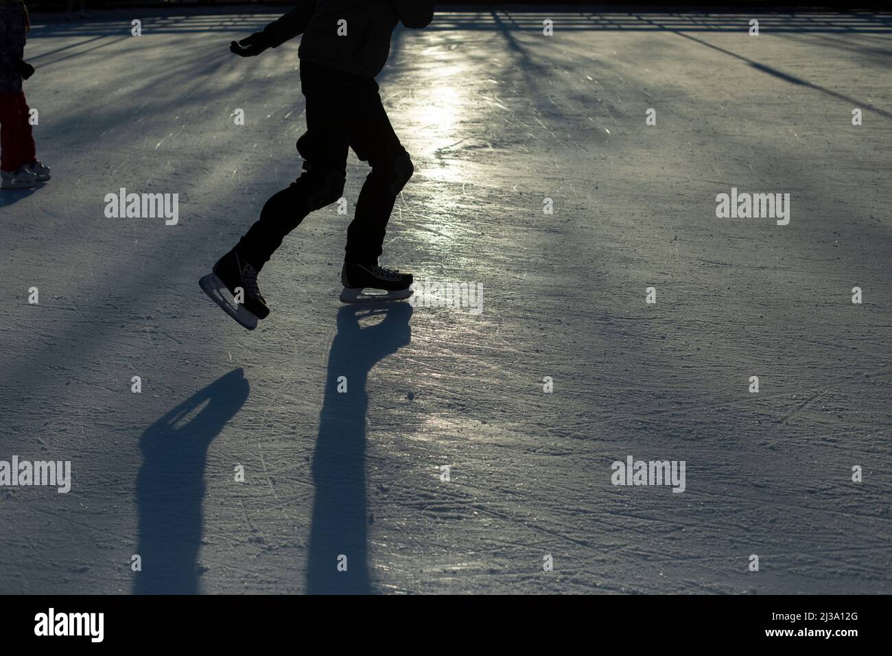 Couple winter central park hi-res stock photography and images - Alamy