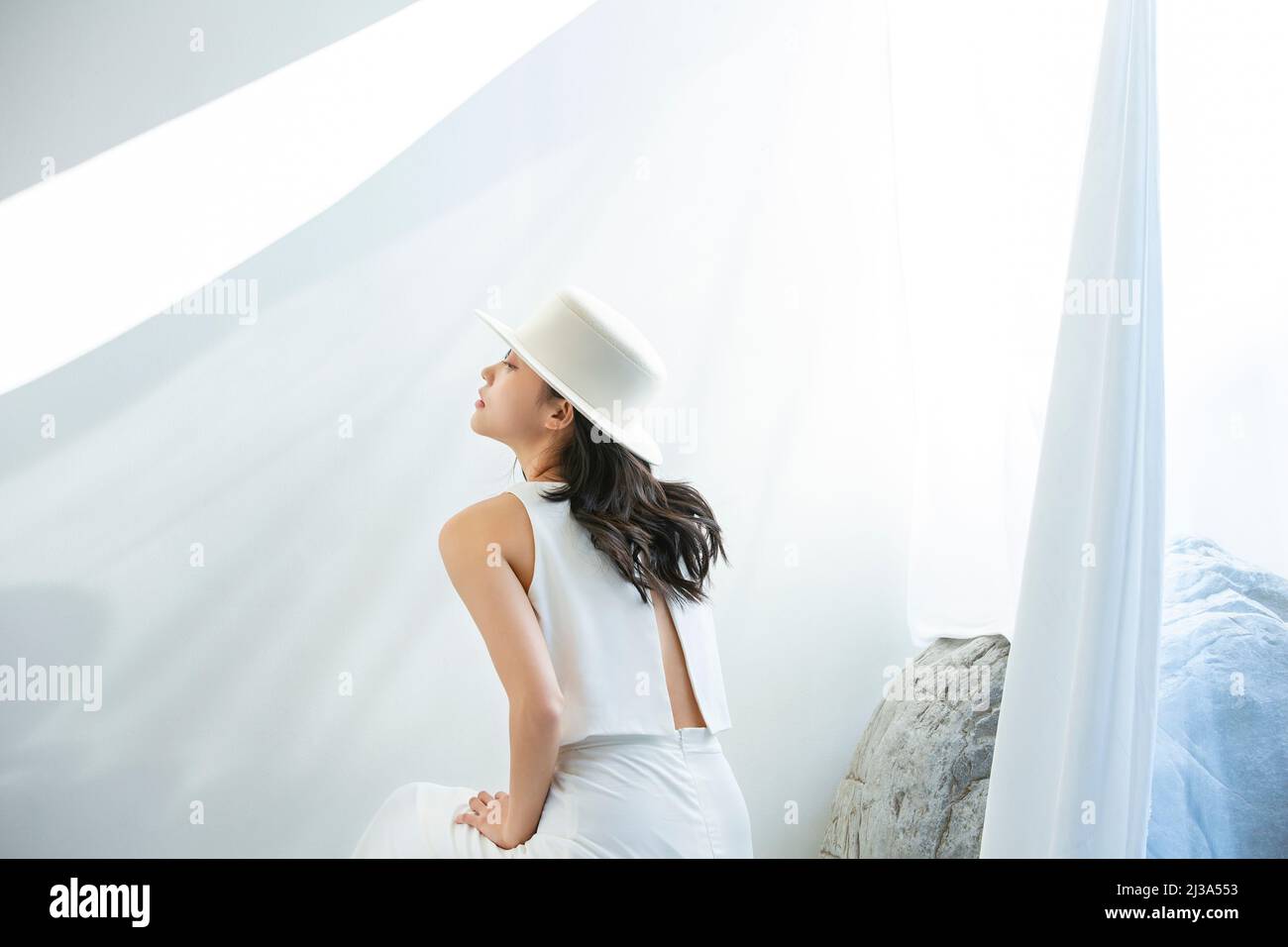 Creative pictures, gorgeous clothes and makeup exquisite fashion female ...