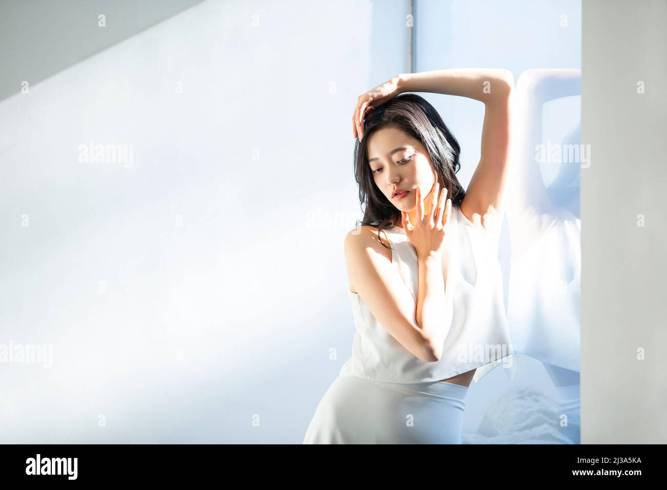 Creative pictures, gorgeous clothes and makeup exquisite fashion female ...