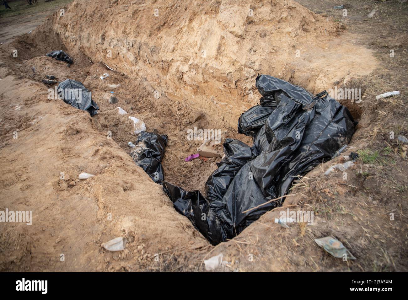 Bucha, Ukraine. 06th Apr, 2022. (EDITORS NOTE: Image depicts death)Dead ...