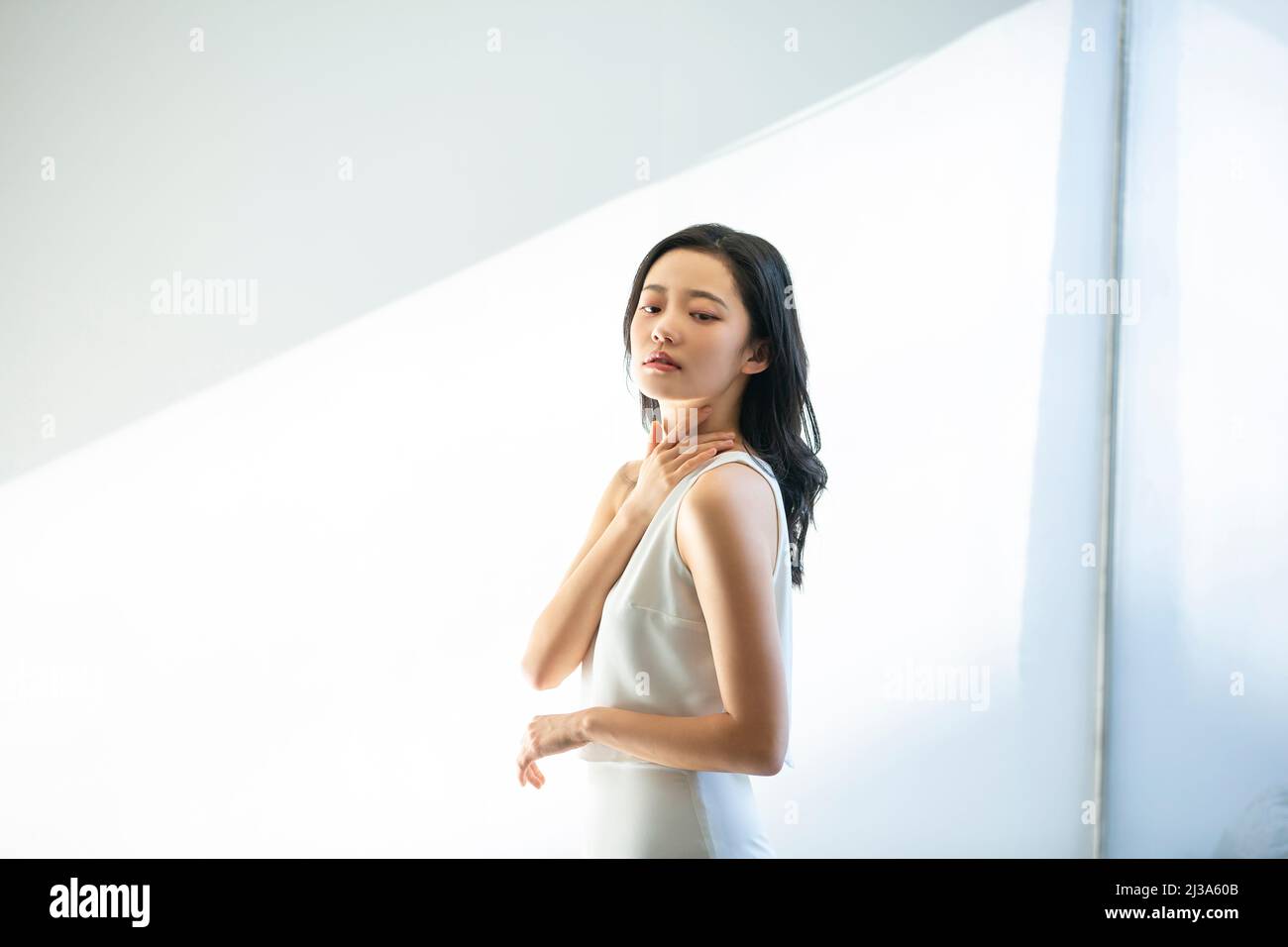 Creative pictures, gorgeous clothes and makeup exquisite fashion female ...