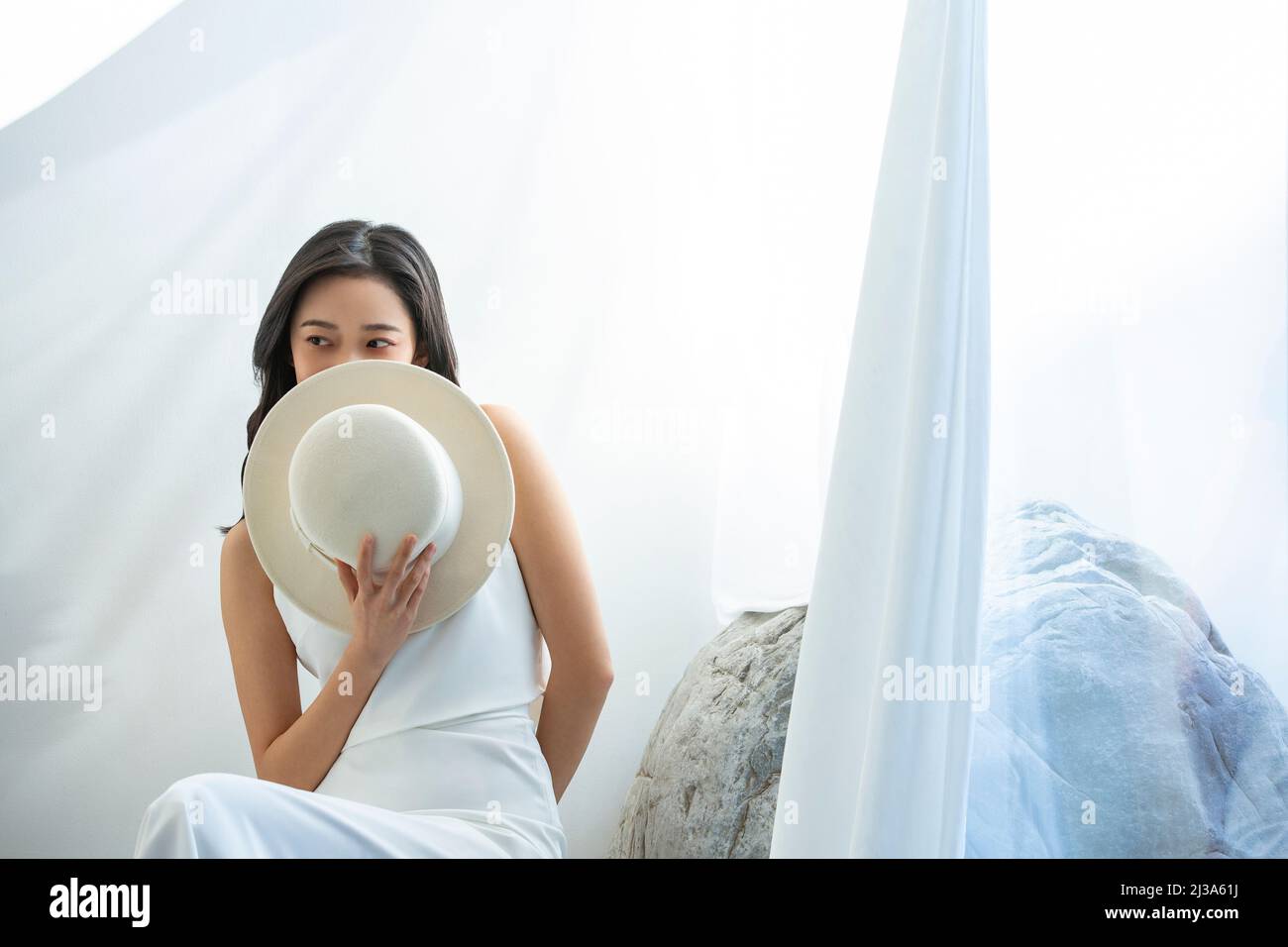 Creative pictures, gorgeous clothes and makeup exquisite fashion female ...