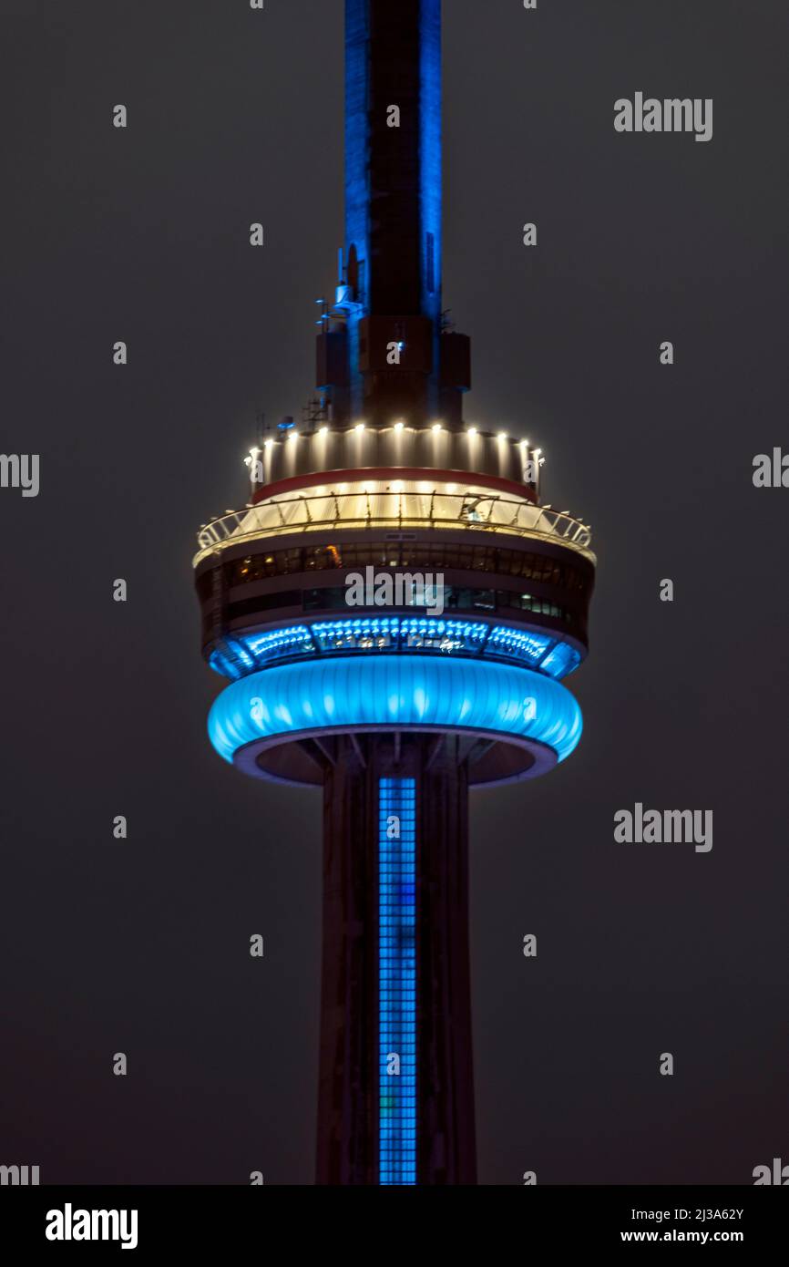 Toronto CN Tower illuminated at night Stock Photo - Alamy