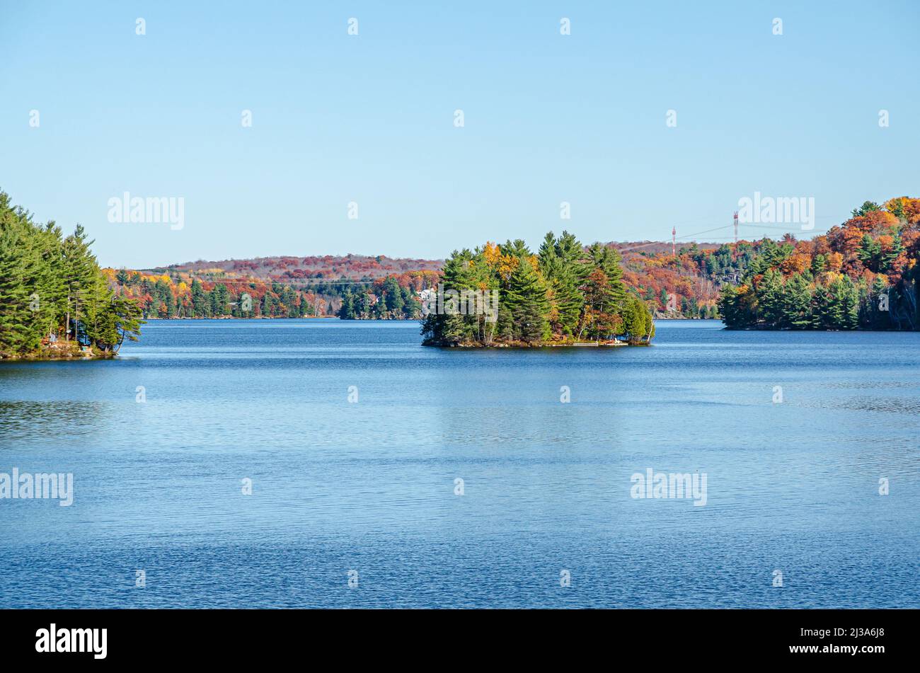Lake in Muskoka during the fall season Stock Photo - Alamy