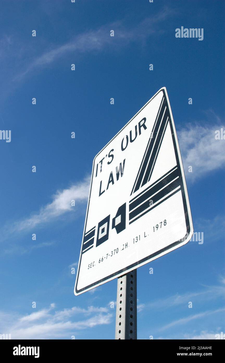 Seat belt law signage in Texas, its the law Stock Photo - Alamy