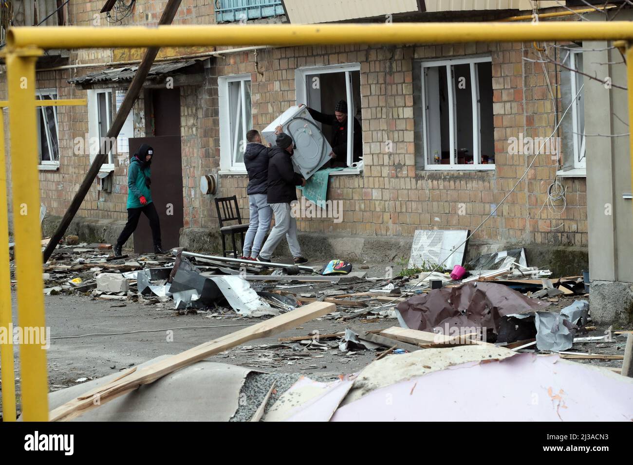 Shelling machine hi-res stock photography and images - Alamy