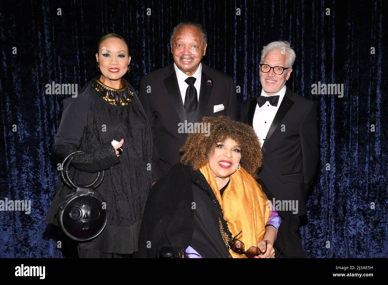 New York, USA. 06th Apr, 2022. Rev. Jesse Jackson (c) and Roberta Flack ...