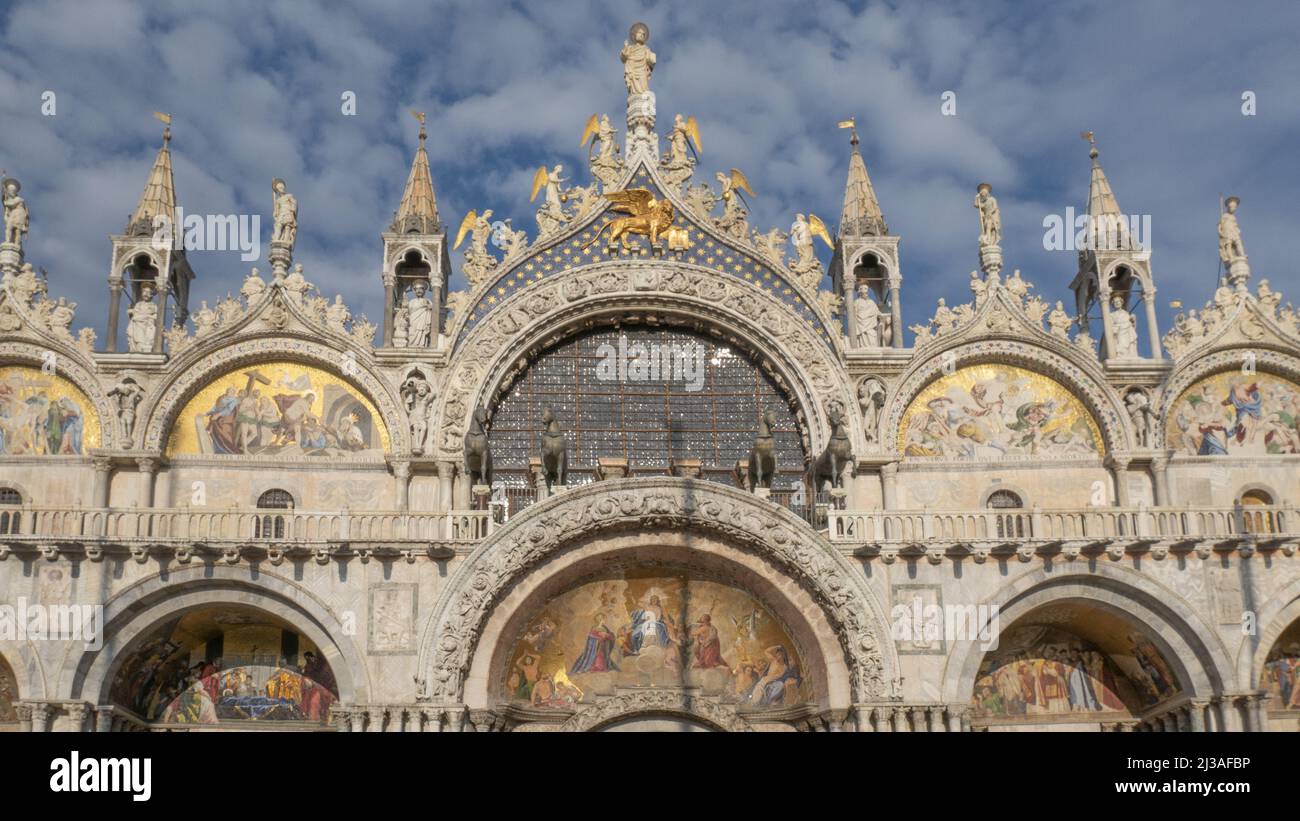 Basilica venecia hi-res stock photography and images - Alamy