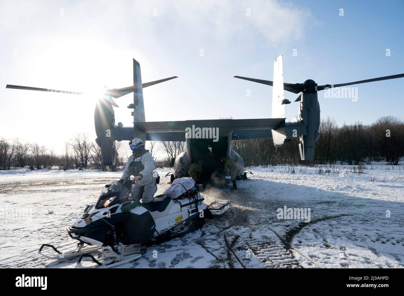 U.S. Special Operation Forces members with U.S. Navy Special Warfare ...