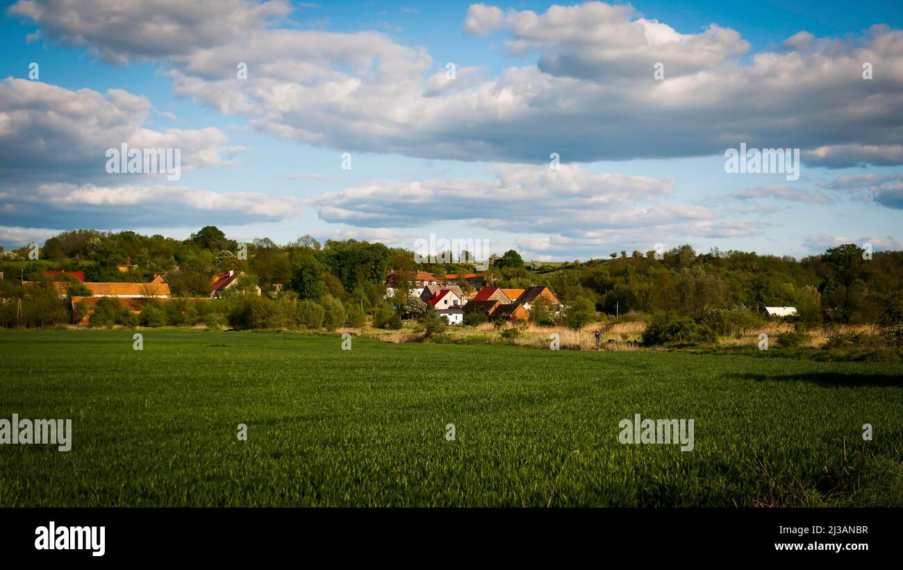 Village under hill hi-res stock photography and images - Alamy