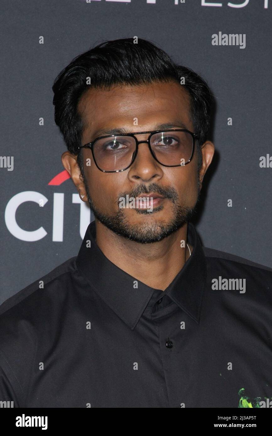 Utkarsh Ambudkar With Glasses