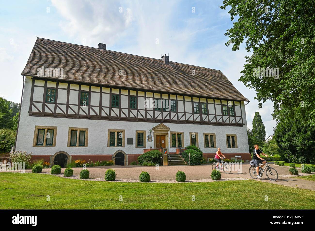 Muenchhausen Castle, Manor House, Town Hall, Muenchhausenstadt ...