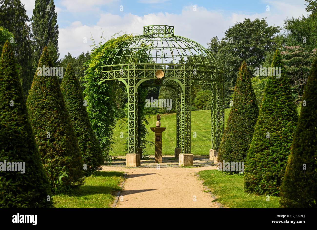 Pineapple Monument, Pavilion, Castle Park, Schwoebber Castle, Lower ...