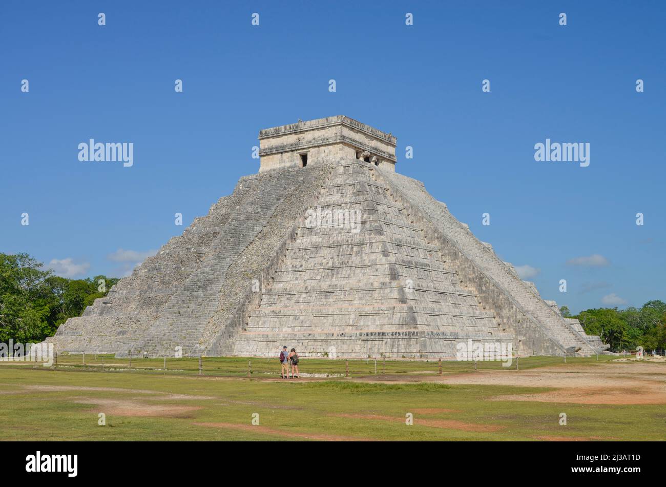 Pyramid of the Kukulcan El Castillo, Mayan ruins, Chichen Itza, Yucatan ...
