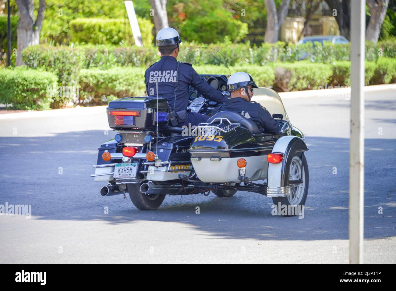 Police, Paseo Montejo, Merida, Yucatan, Mexico Stock Photo - Alamy