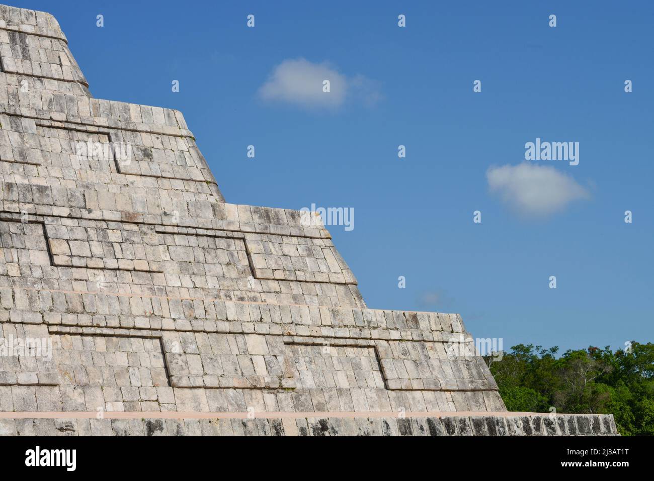 Pyramid of the Kukulcan El Castillo, Mayan ruins, Chichen Itza, Yucatan ...