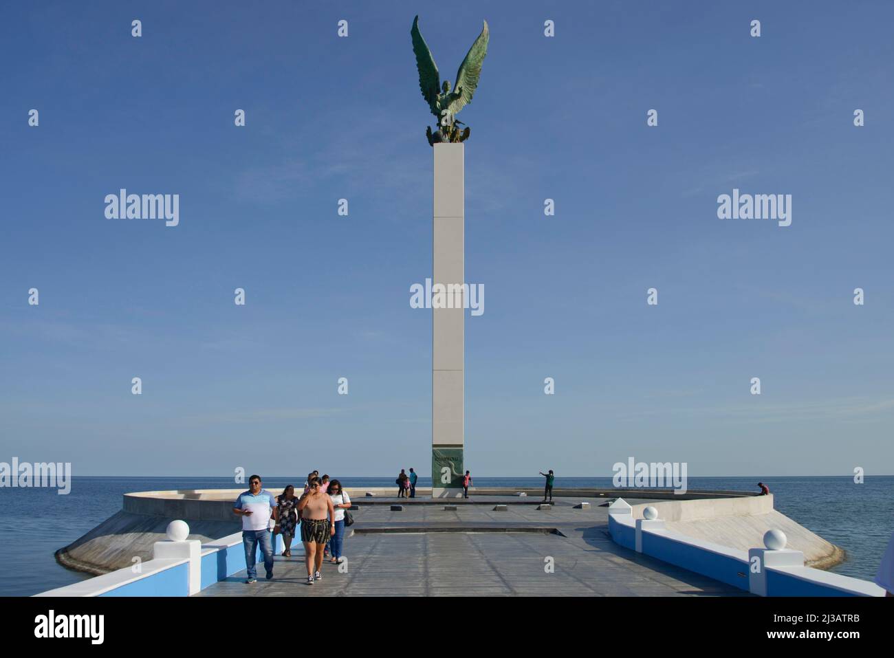 Monument Mundo Maya by Jorge Marin, El Malecon waterfront, Campeche ...