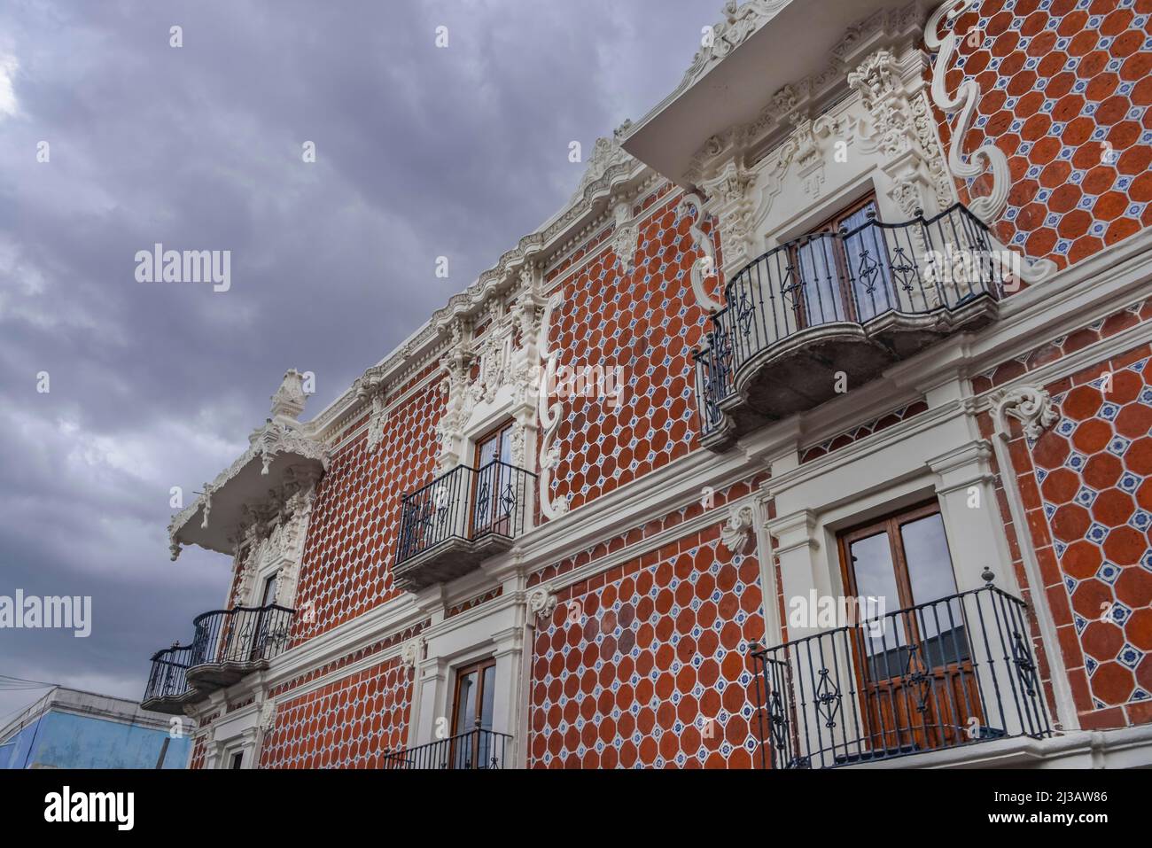 Old building, Talavera tiles, Puebla, Mexico Stock Photo - Alamy