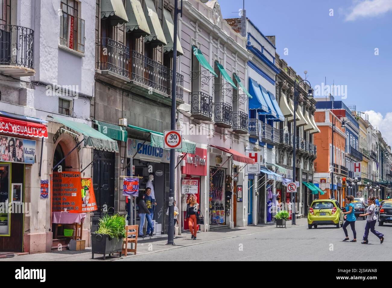 Street scene, old buildings, old town, Puebla, Mexico Stock Photo - Alamy