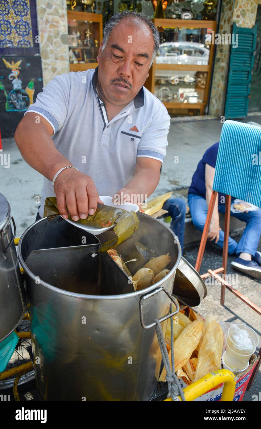 Tamale street mexico hi-res stock photography and images - Alamy