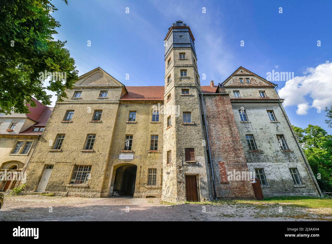 Ferdinandsbau, Koethen Castle, Schlossplatz, Koethen, Saxony-Anhalt ...