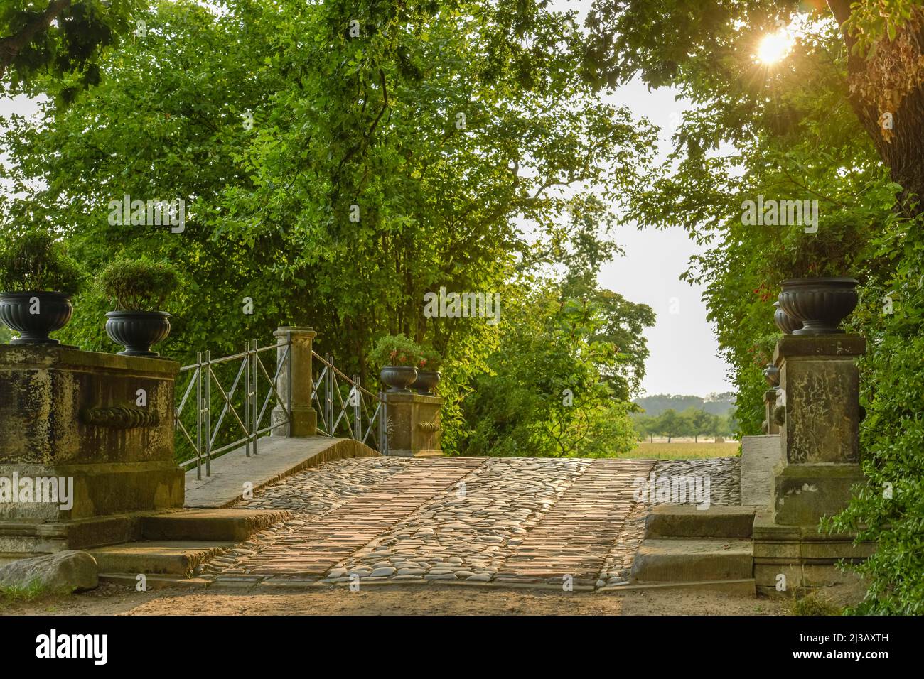 Wolf Bridge, Woerlitz Garden Kingdom, Saxony-Anhalt, Germany Stock ...
