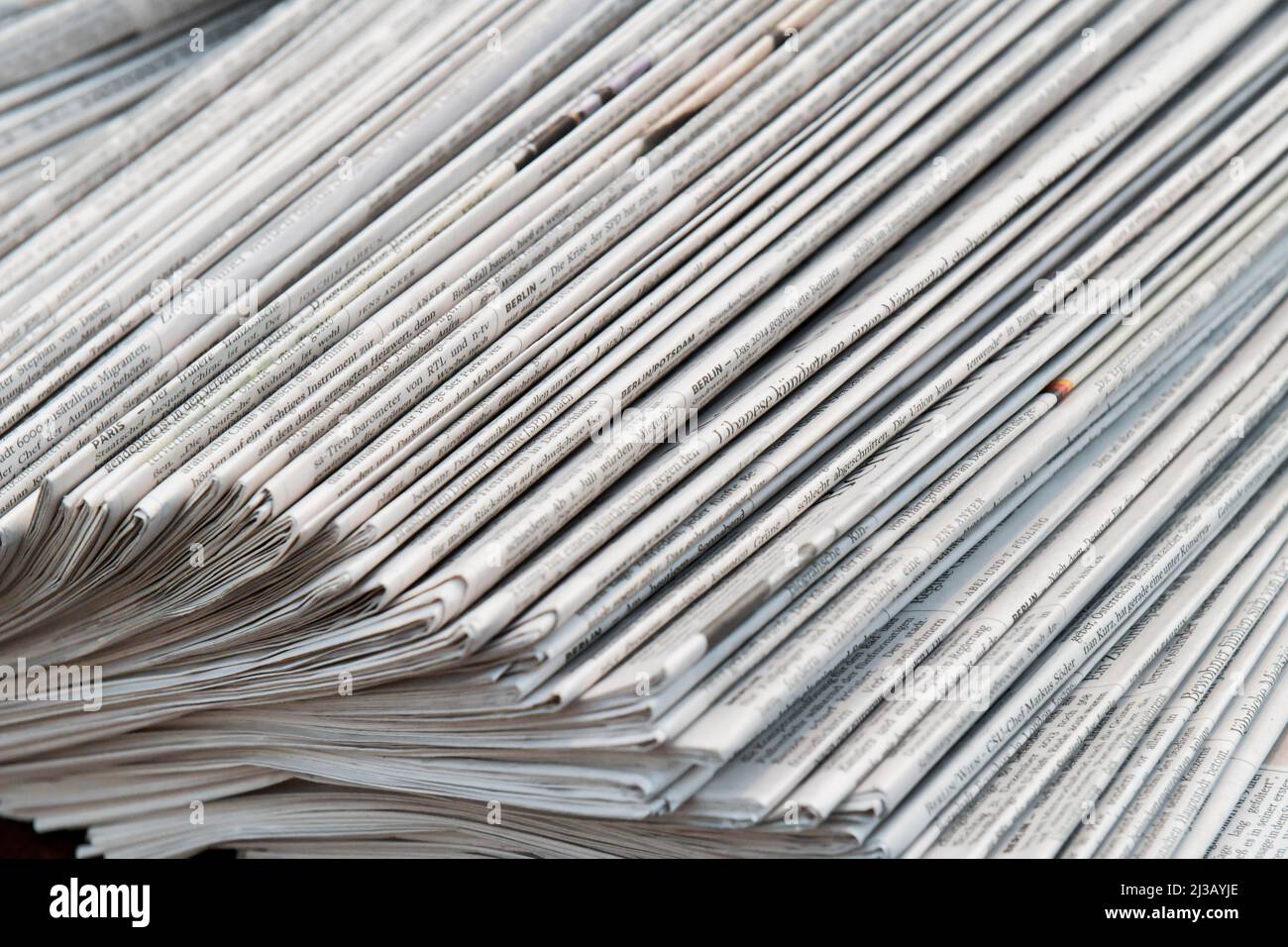 Pile of newspapers germany hi-res stock photography and images - Alamy