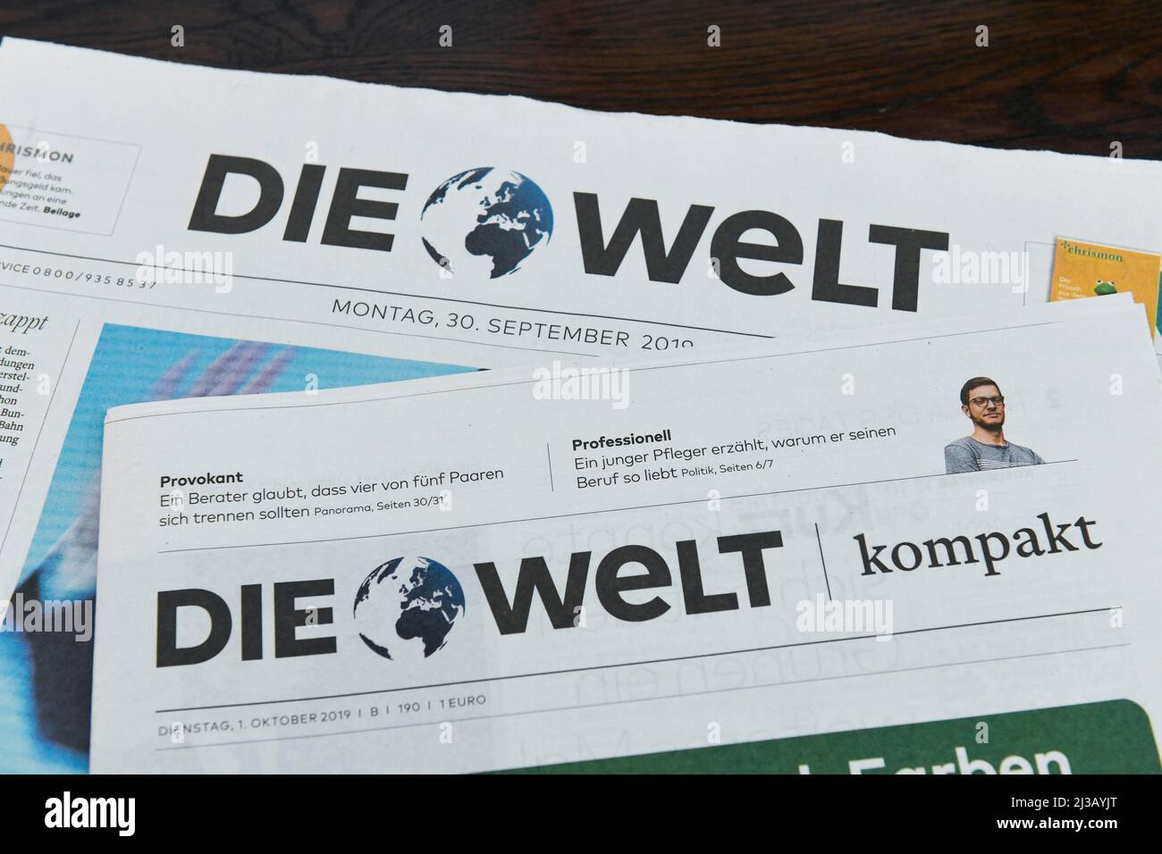 World news studio hi-res stock photography and images - Alamy