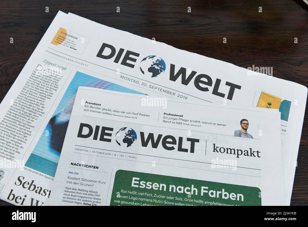 Daily newspapers Die Welt and Die Welt Kompakt Stock Photo - Alamy