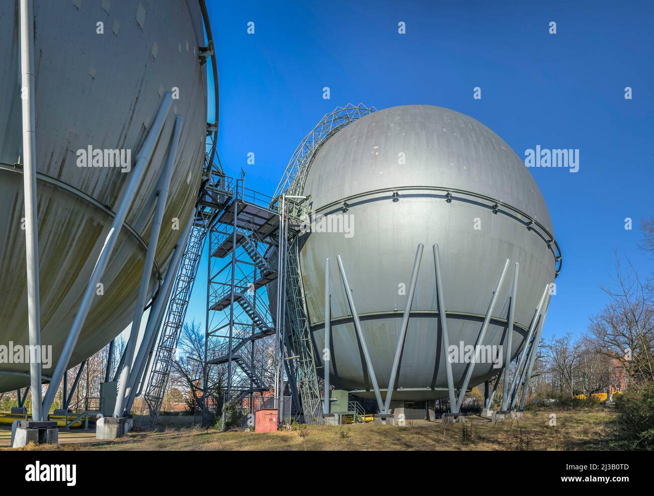 Spherical gas tank, Marienpark, Lankwitzer Strasse, Mariendorf ...
