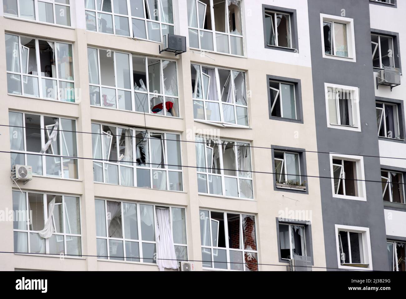Non Exclusive: BUCHA, UKRAINE - APRIL 5, 2022 - Smashed windows are ...