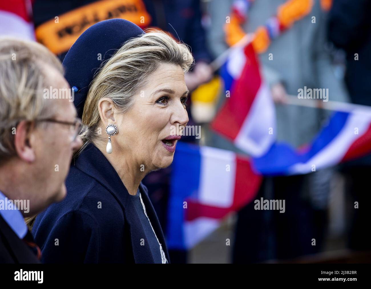 2022-04-07 10:59:18 LISSE - Queen Maxima visits football club FC Lisse ...