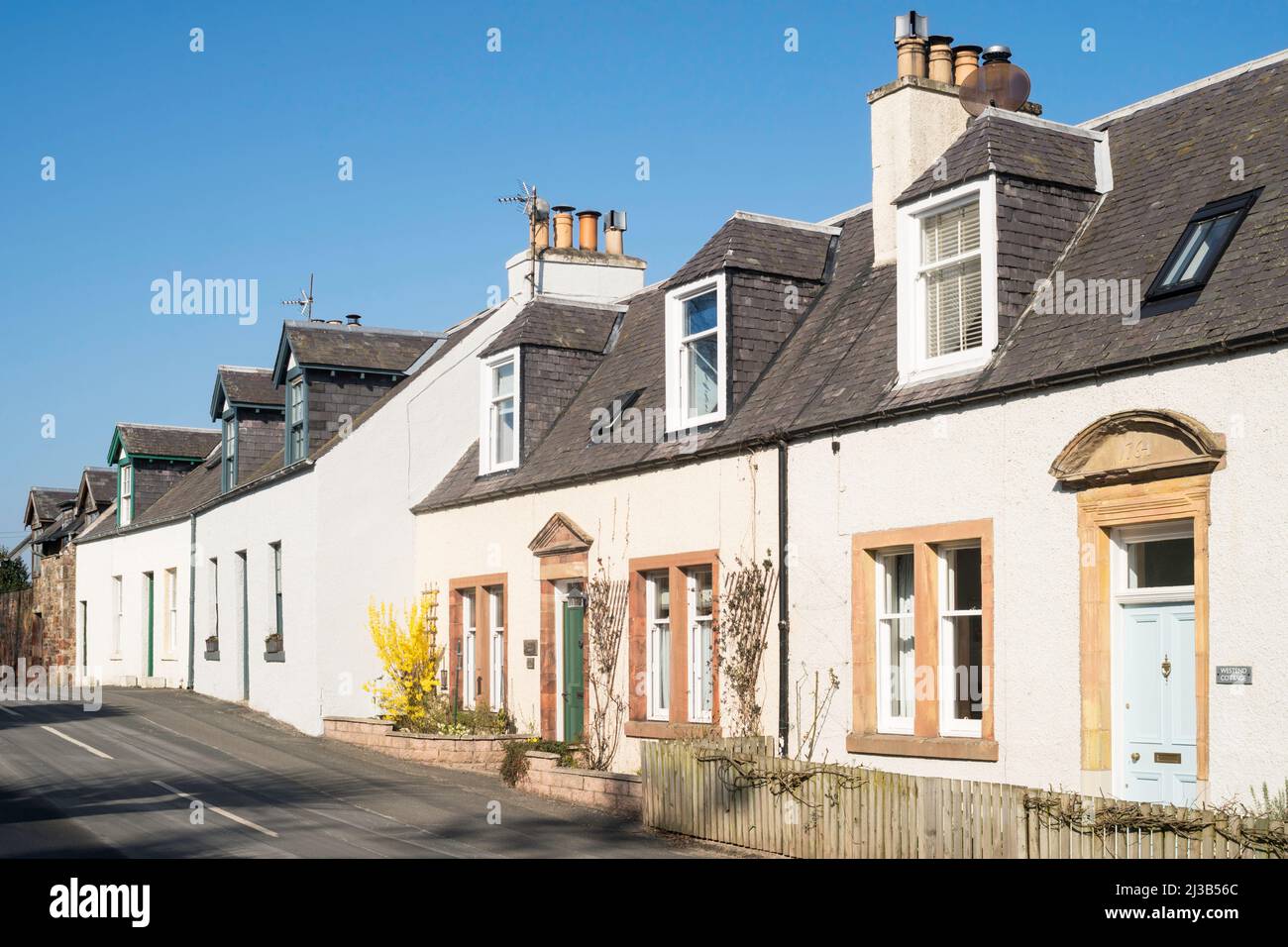Scottish vernacular architecture hi-res stock photography and images ...