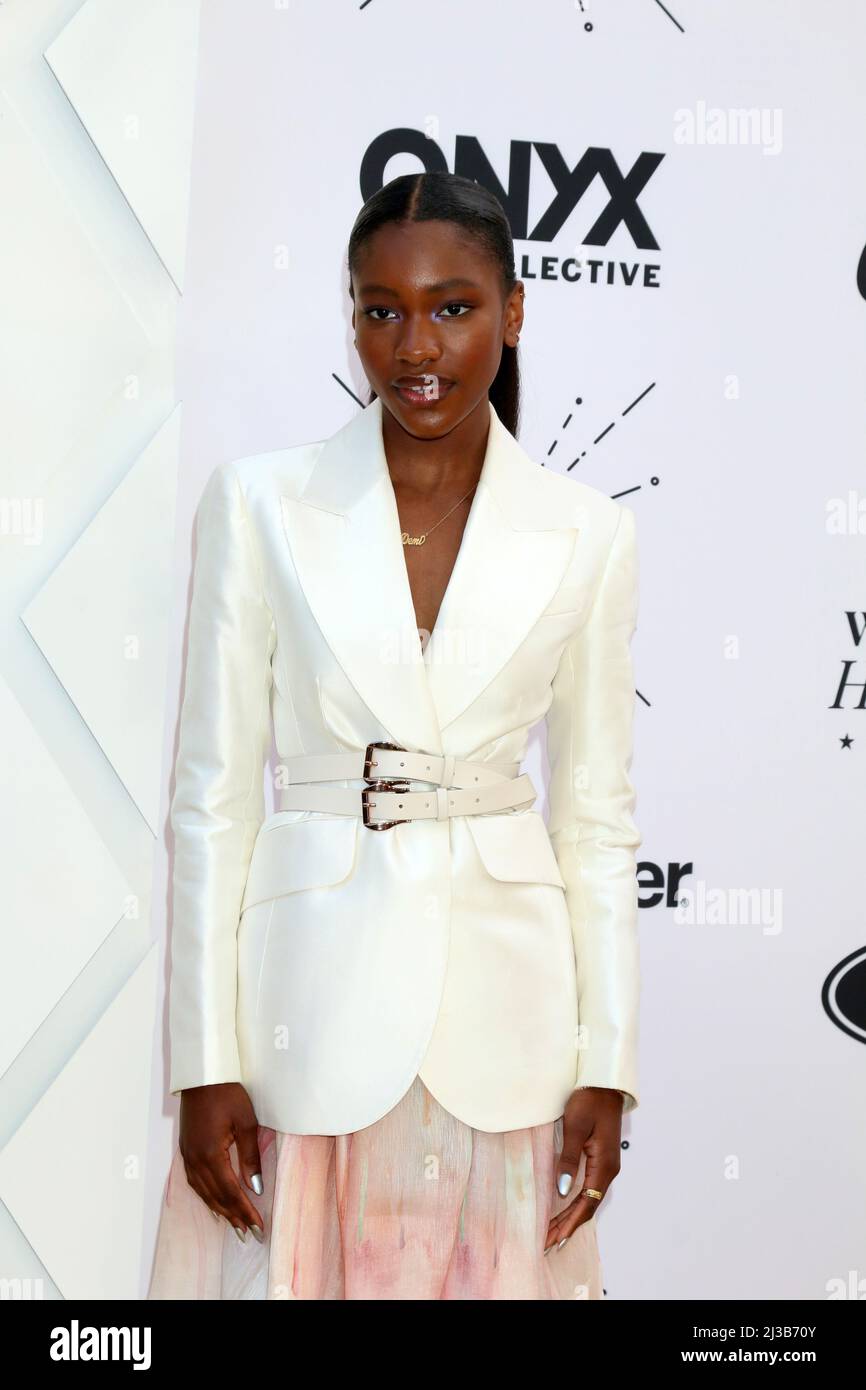 March 24, 2022, Beverly Hills, CA, USA: LOS ANGELES - MAR 24: Demi ...