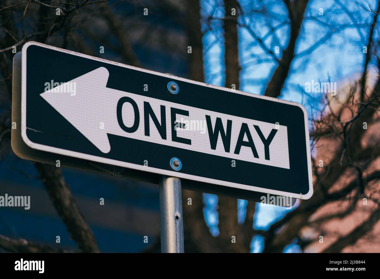 One direction road sign hi-res stock photography and images - Alamy