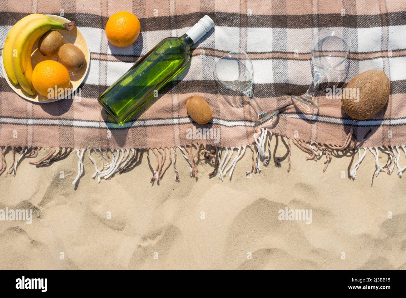Empty bottle alcohol on beach hi-res stock photography and images - Alamy