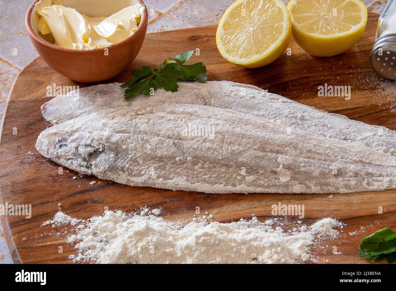 Whole fish pot white background hi-res stock photography and images - Alamy