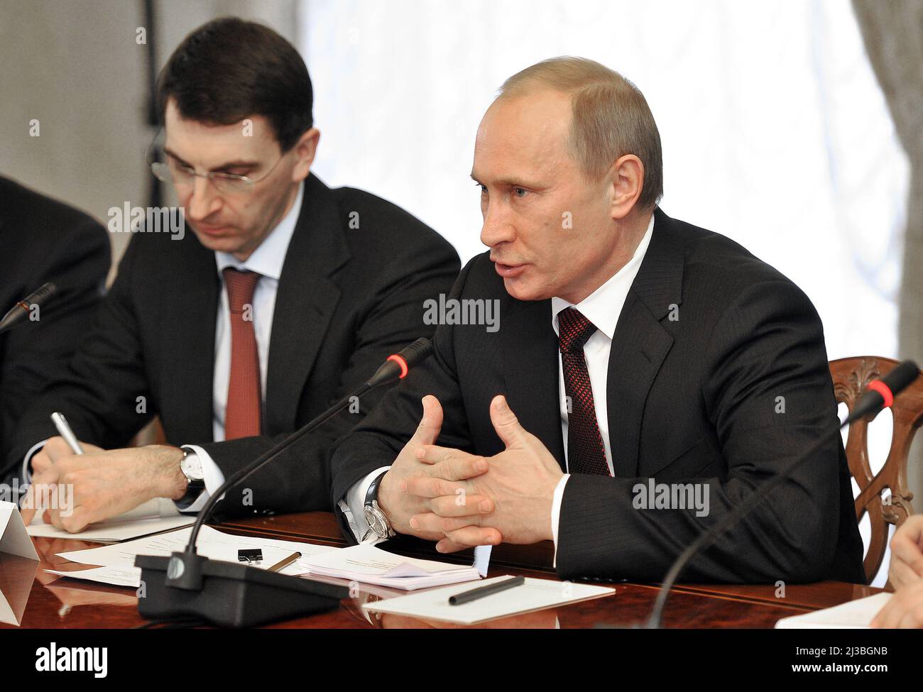 Vladimir putin portrait hi-res stock photography and images - Alamy