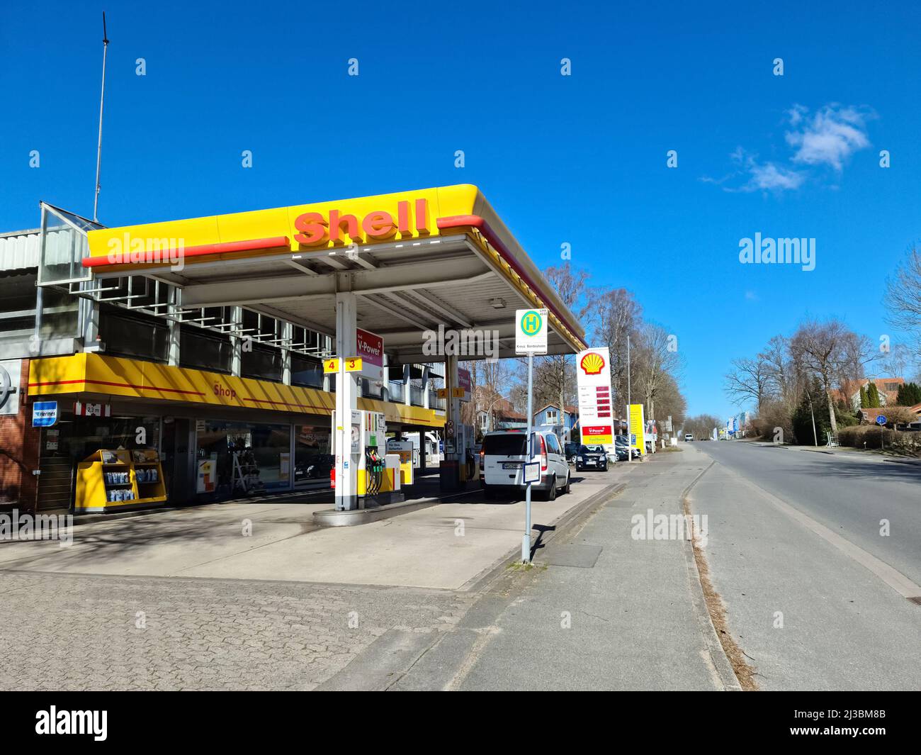 Gasoline prices germany hi-res stock photography and images - Alamy