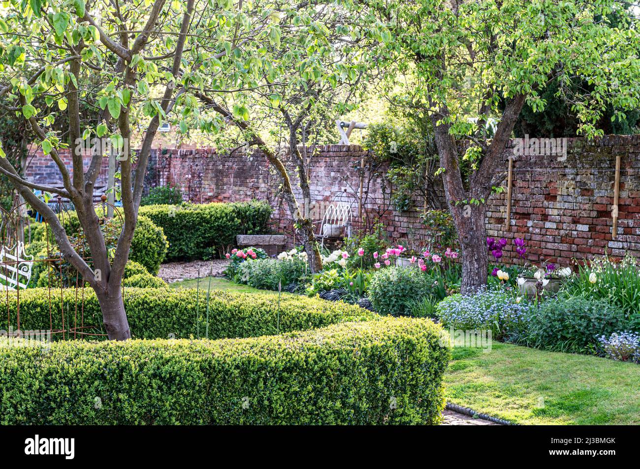 Spring garden hi-res stock photography and images - Alamy