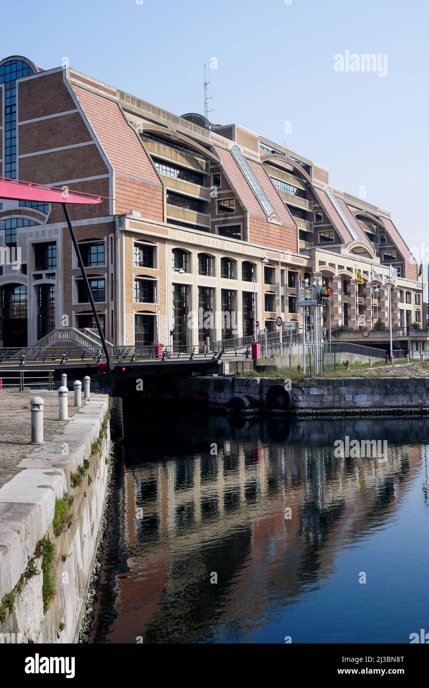 Urban community of dunkirk hi-res stock photography and images - Alamy