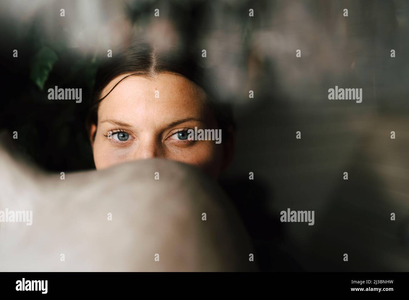 Face obscured by hair hi-res stock photography and images - Alamy