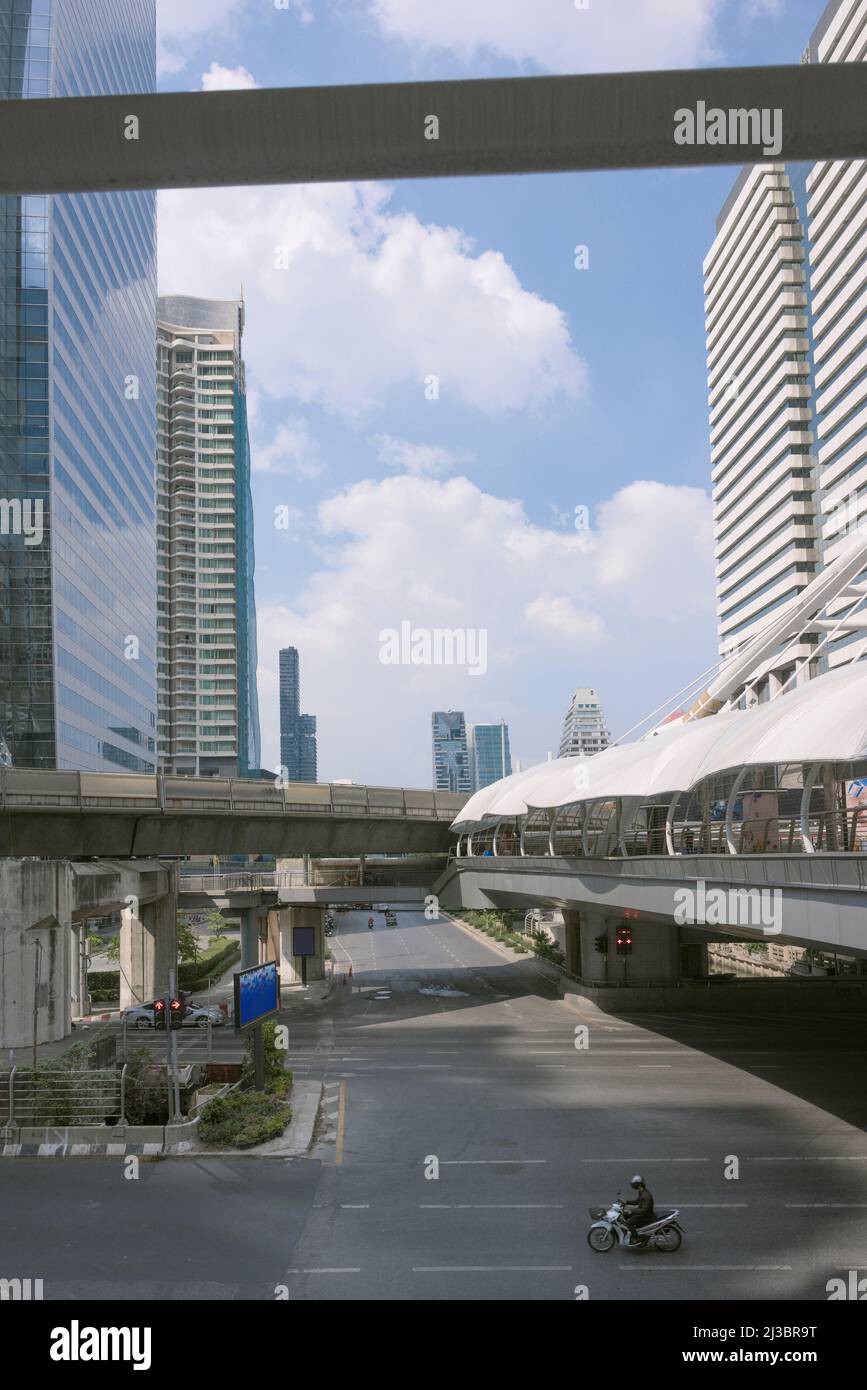 Modern buildings and urban life office buildings and office buildings ...