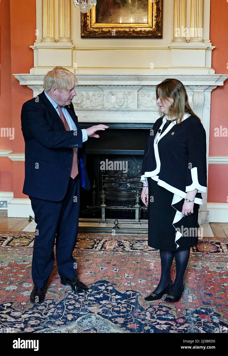 Magdalena Harvey accepts a Points of Light award from Prime Minister ...