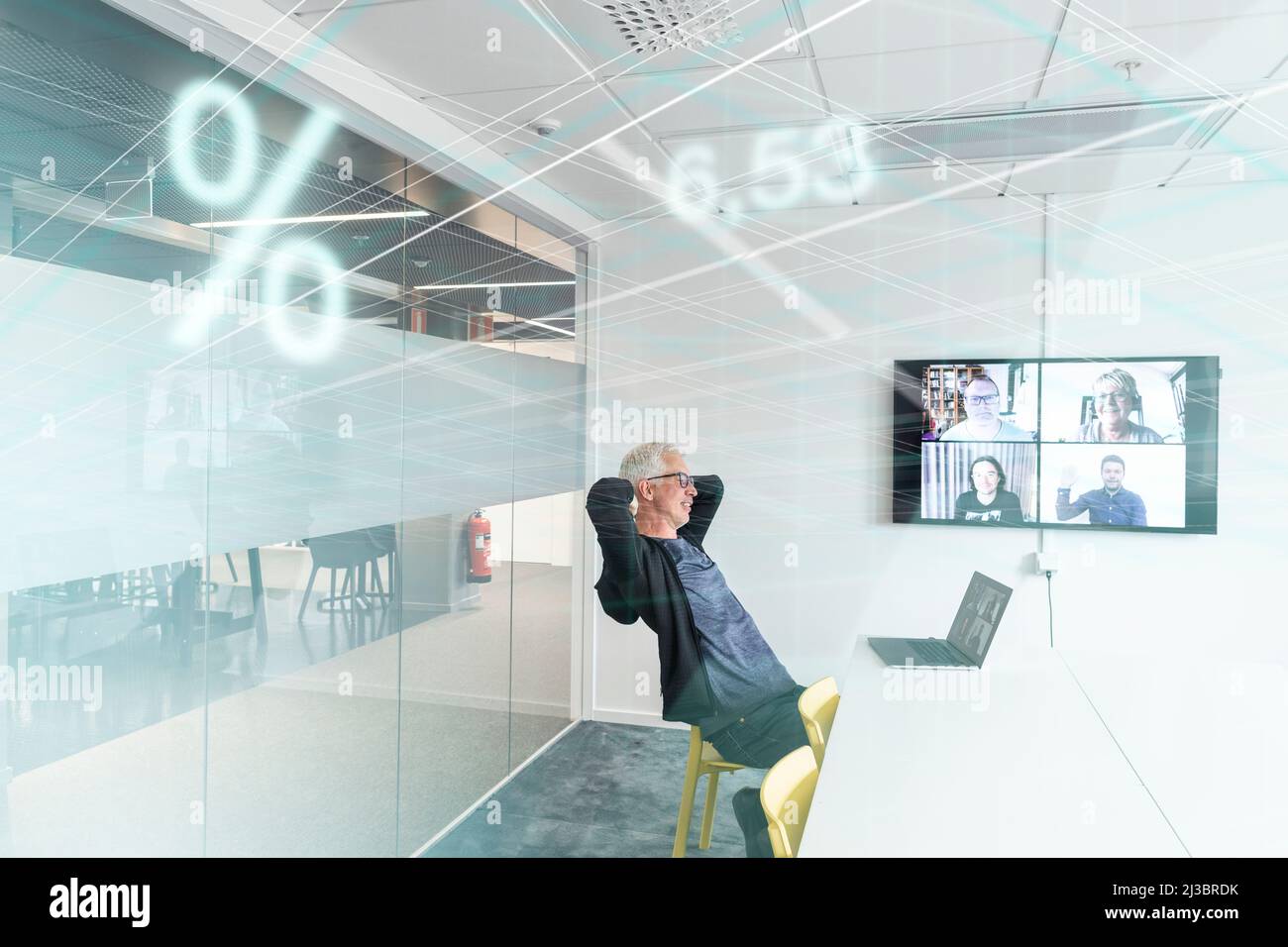 Video conference meeting room hi-res stock photography and images - Alamy