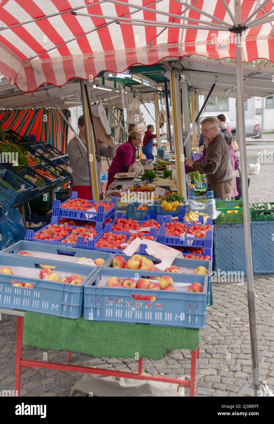 Aachen Eilendorf Wochenmarkt Stock Photo - Alamy