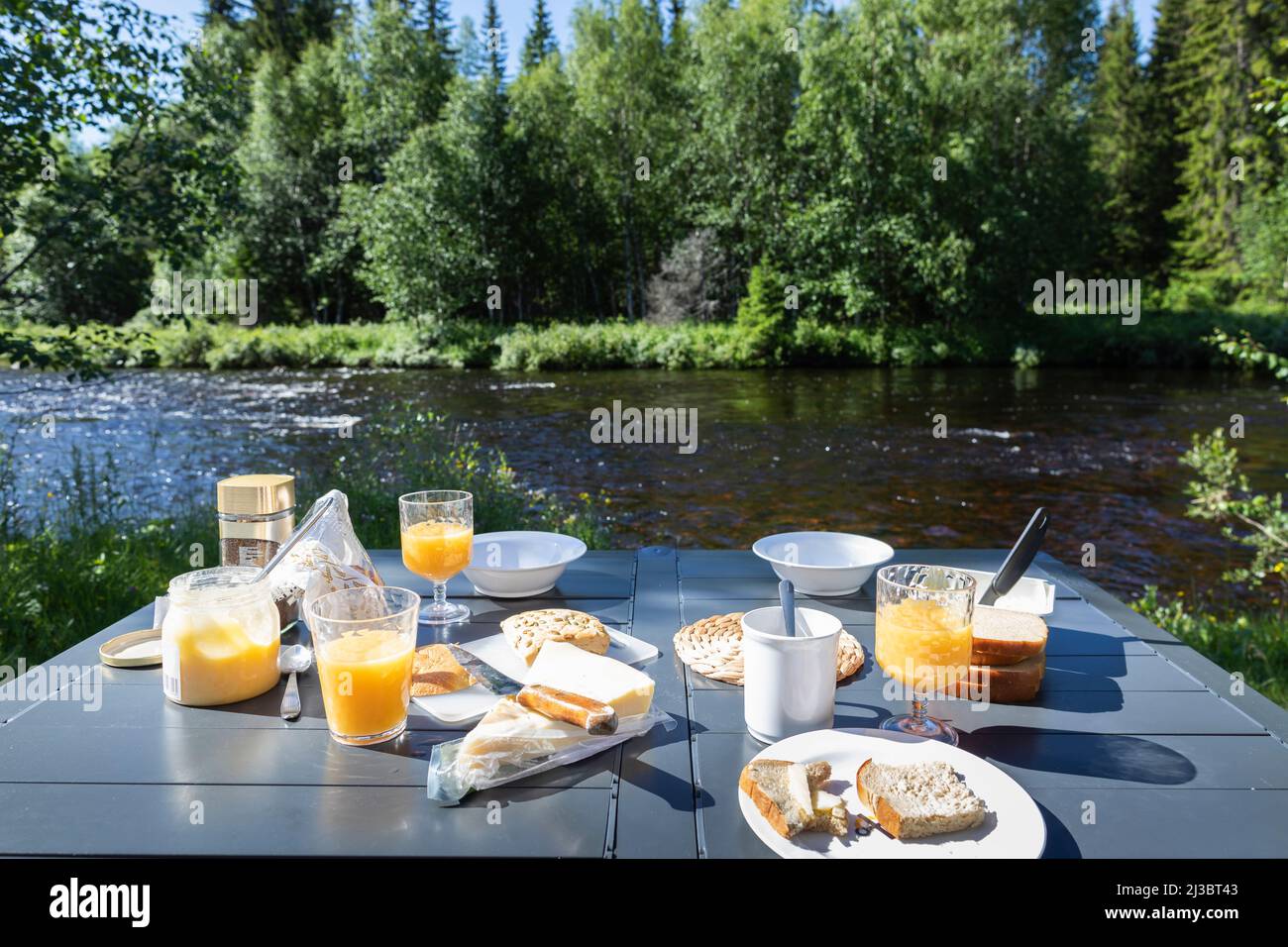 Picnic breakfast hi-res stock photography and images - Alamy