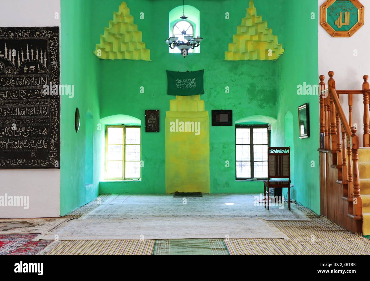 Mosque saudi arabia interior hi-res stock photography and images - Alamy