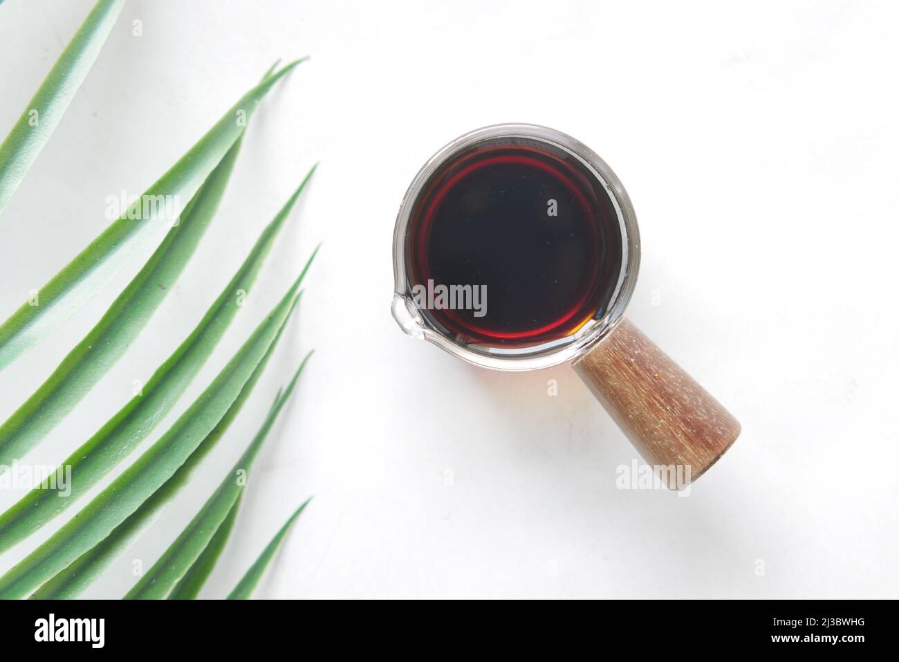 Sauce pouring hi-res stock photography and images - Alamy